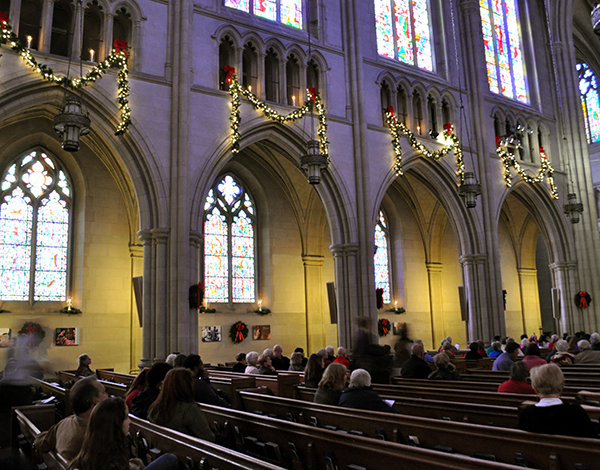 Duke in Pics: Duke Chapel by Candlelight | Duke Today