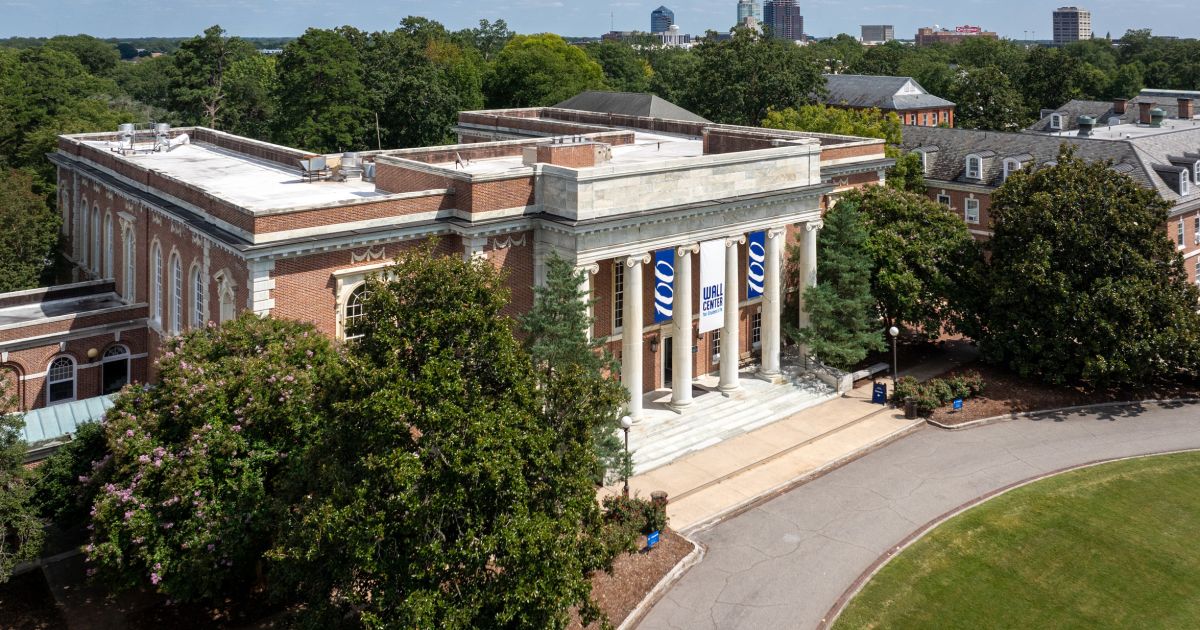 Select Overgrown Magnolia Trees to be Removed on East Campus | Duke Today